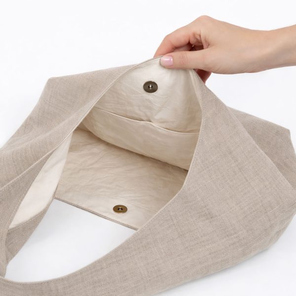 Bags With Linen Interior Having Double T Logos